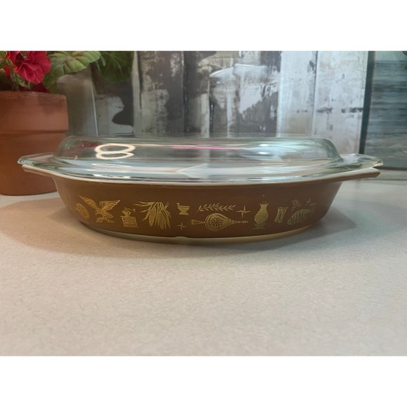 Pyrex | Kitchen | Pyrex Casserole Dishes Pair With Lid Vintage 5 25 ...